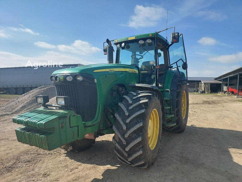 John Deere 8320 traktor točkaš