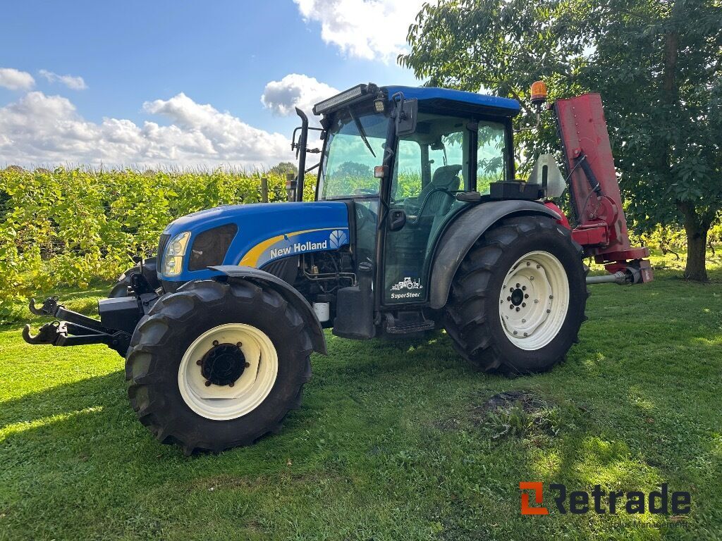 Prodaje se New Holland T4040 traktor točkaš na aukciji