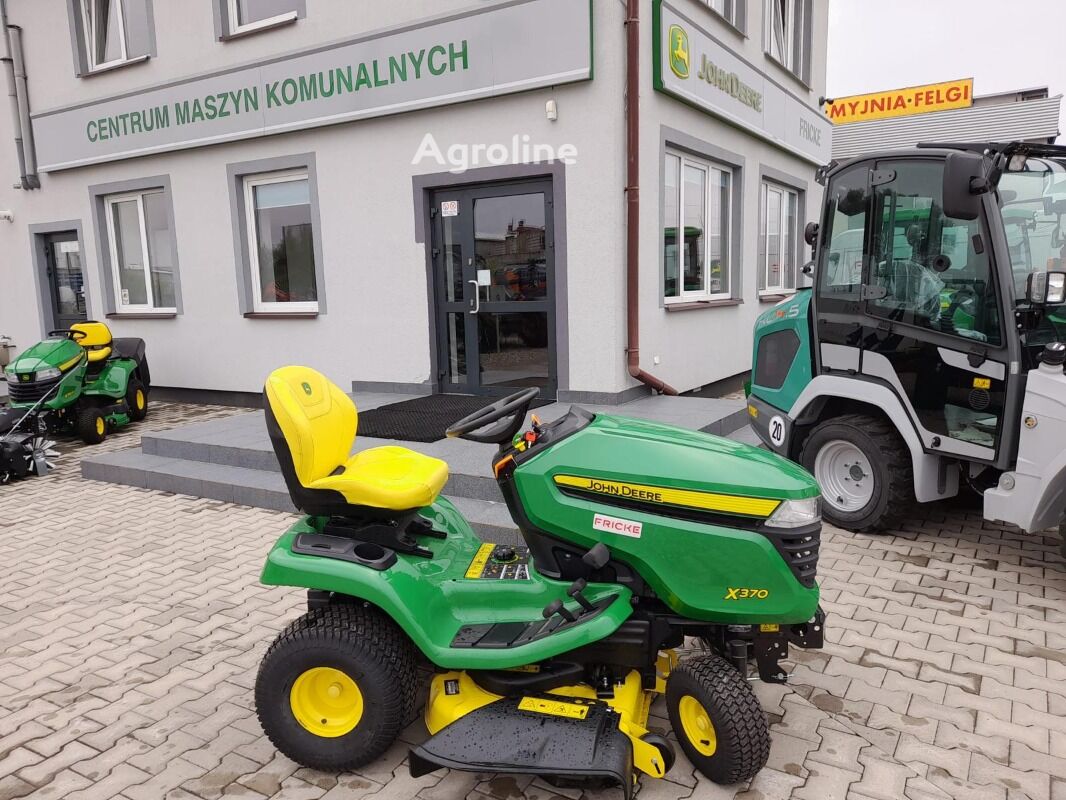 Novi John Deere X370 traktor kosilica