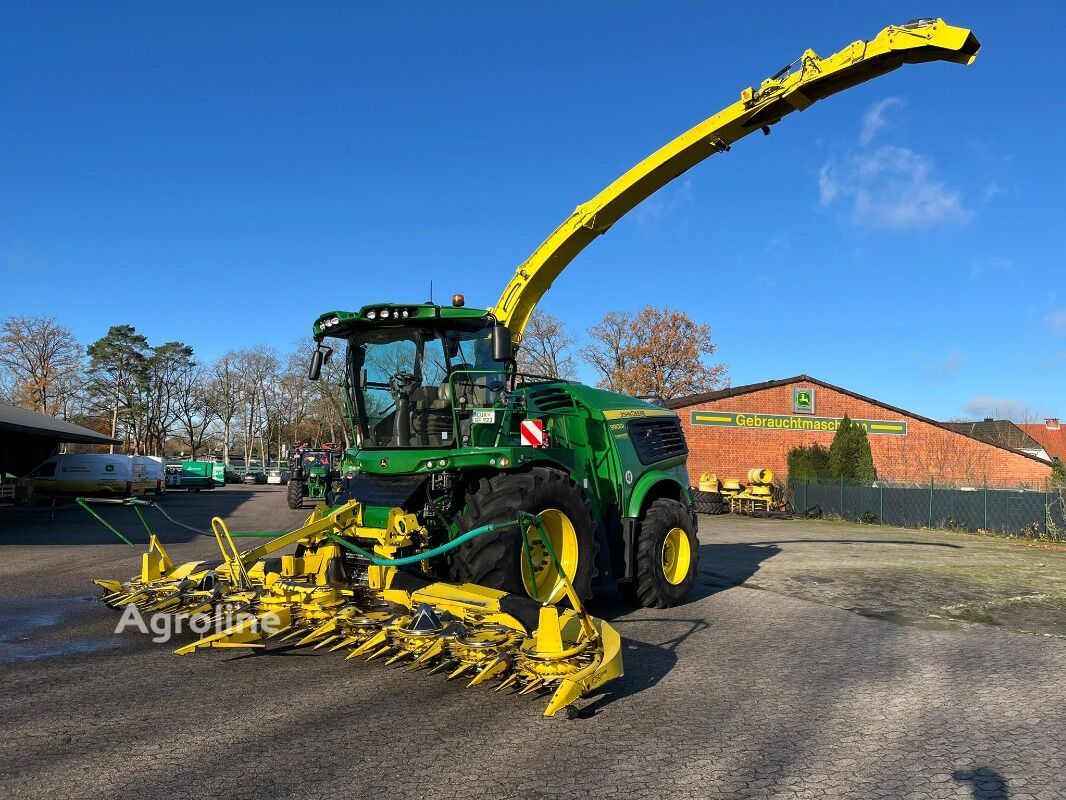 John Deere 9900 mit Kemper 375 krmni kombajn