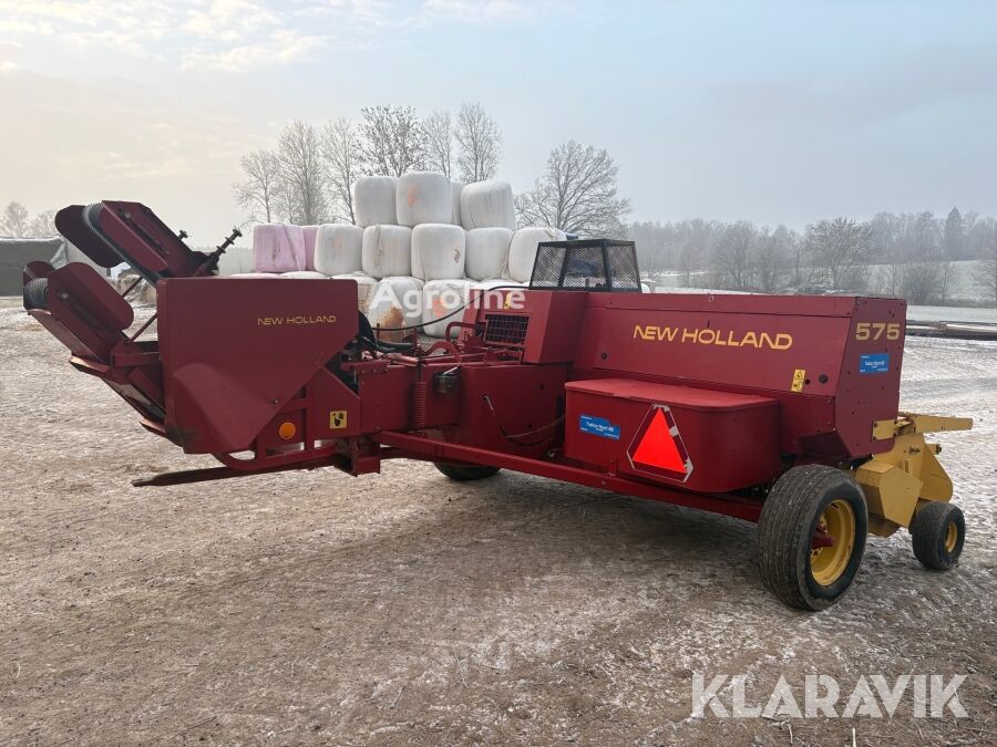 Prodaje se New Holland 575 prevrtač sena na aukciji