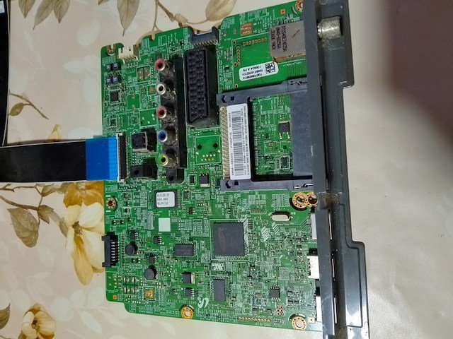 Samsung-UE32F4000AW