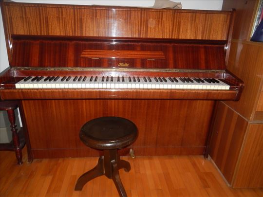 Rösler Aida 110 (pianino) sa stolicom