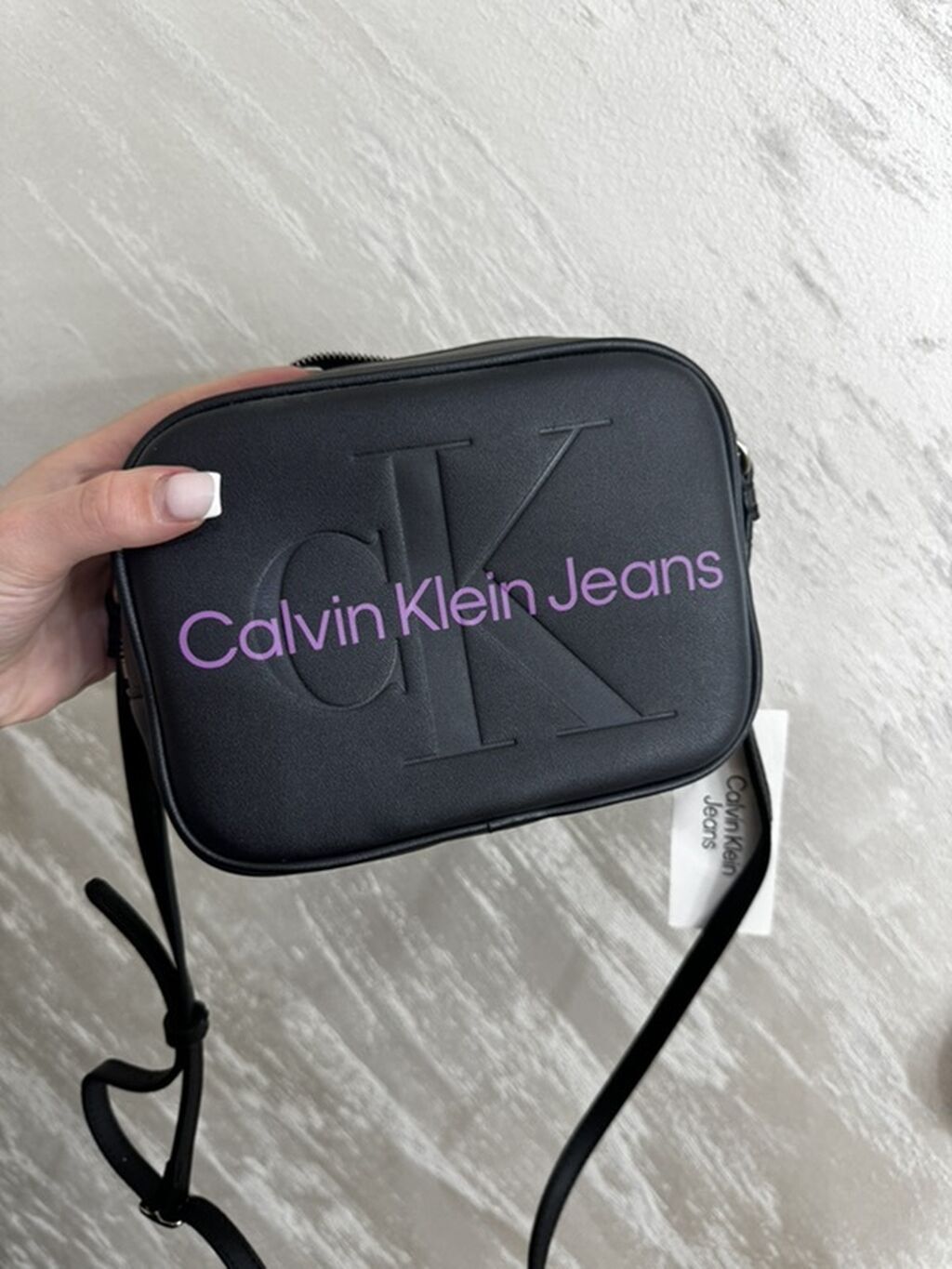 Torba za rame, Calvin Klein, Materijal: Veštačka koža