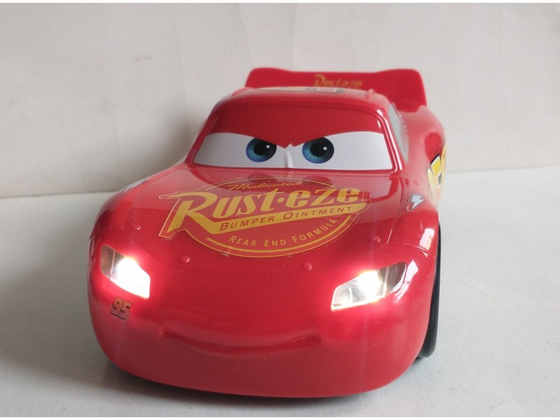 auto Pixar Cars MUNJA Mekvin - Lightning McQueen