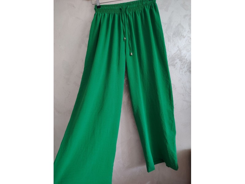 Zelene siroke pantalone vel L-XL