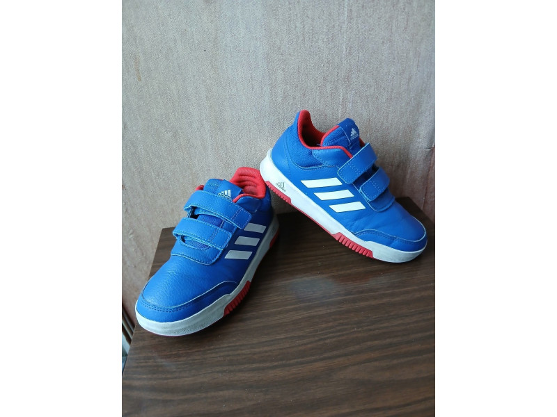 Patike Adidas br. 32-20,5cm.
