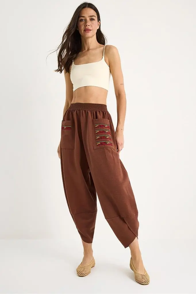 Bianco lucci Ženske pantalone MDMCU0T0, Vrećaste, Braon