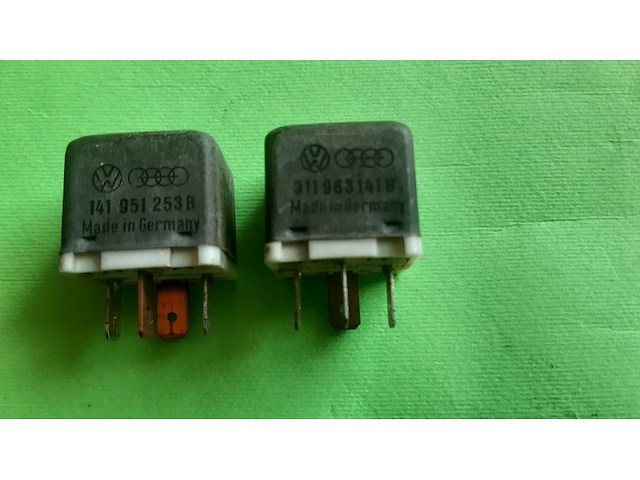 Relej VW Audi  311963141B  Hela  12V  16A
