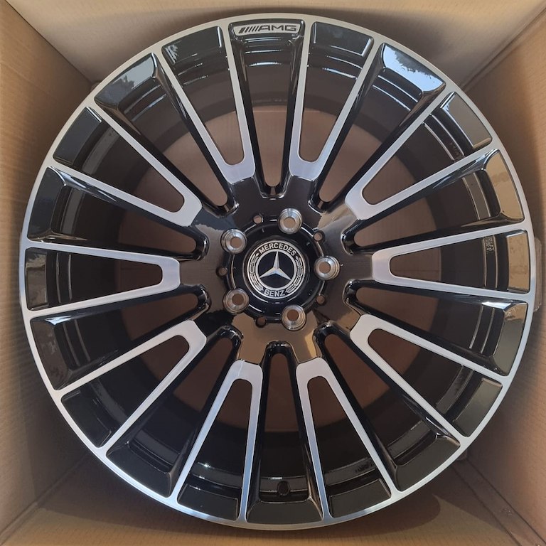 ALU FELNE
10j x22 ET36 5x130 FORGED