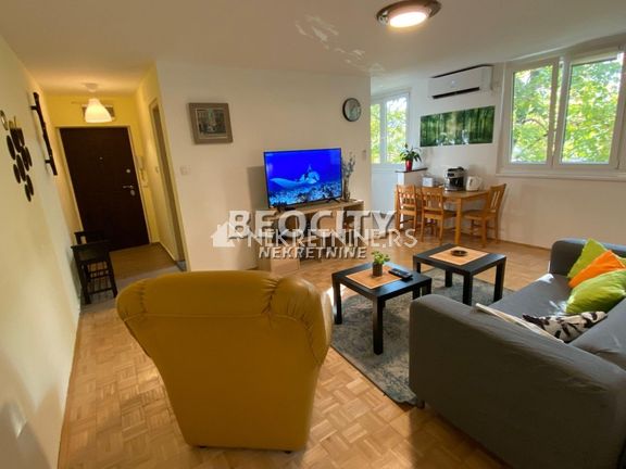 Novi Beograd, Bežanija, Pere Segedinca, 2.5, 50m2, 650EUR