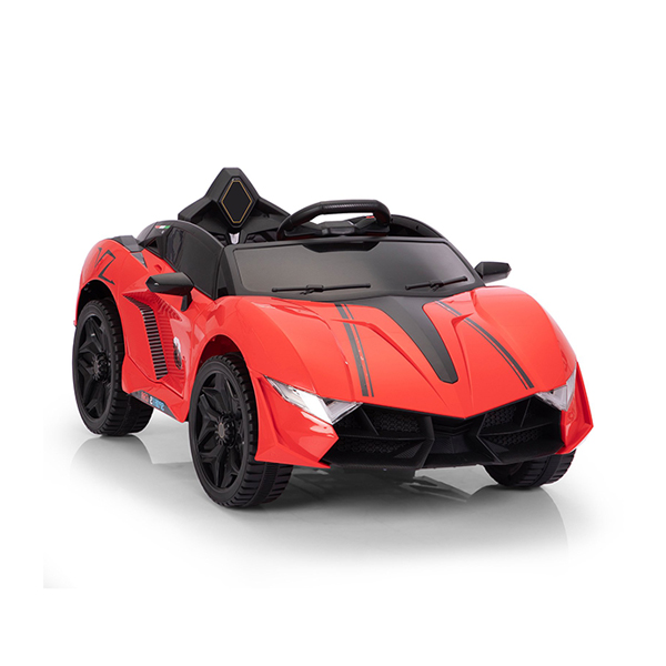 Automobil na akumulator 024211