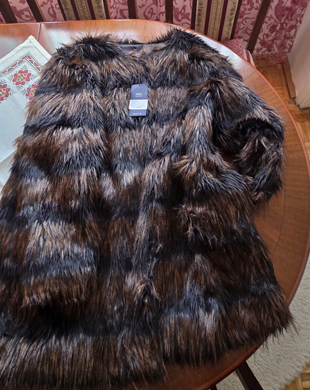 Marks & Spencer Faux Fur bunda...Sniženo!