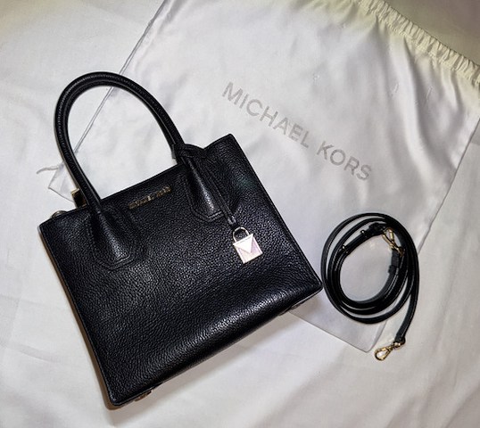 MICHAEL KORS kožna crna torbica