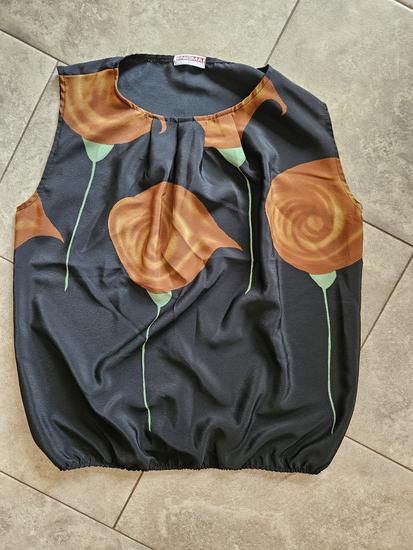 Snizeno 300 din / Bluza bez rukava