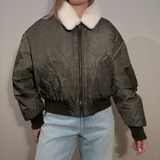 ZARA bomber jakna