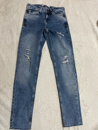 Zara farmerice br.34