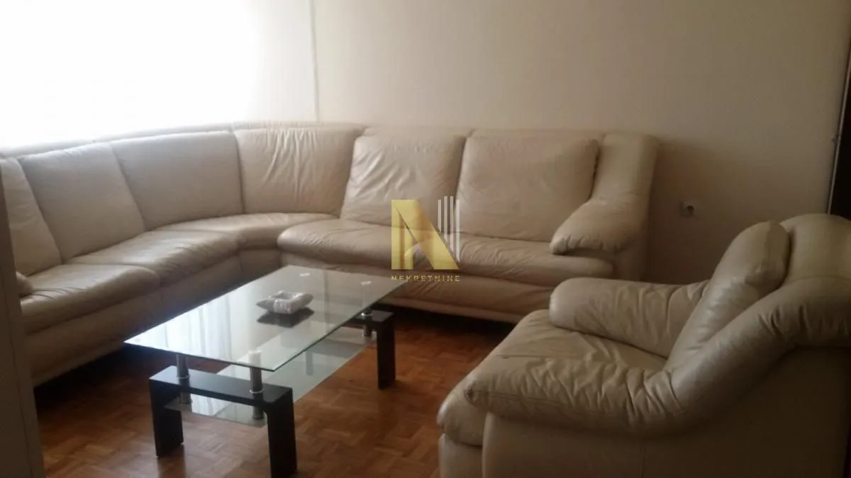 Izdavanje, trosoban stan, 80m², Novi Sad, Srbija
