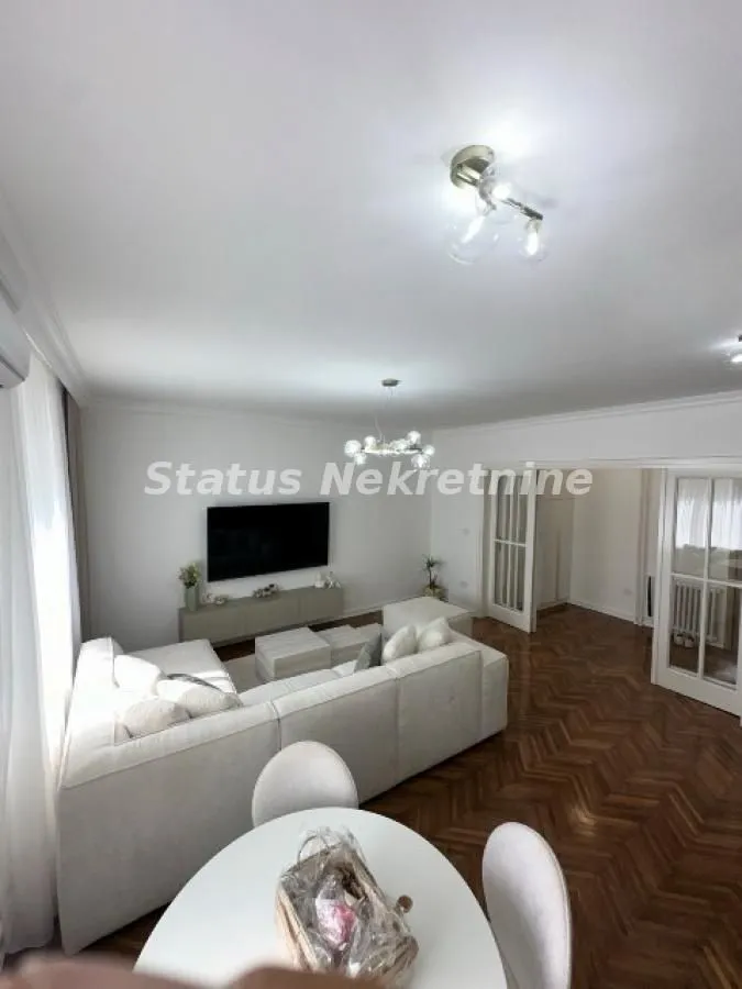 Prodaja, trosoban stan, 78m², Centar, Novi Sad
