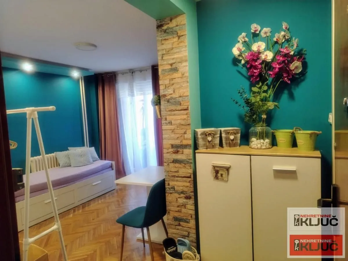 Prodaja, jednosoban stan, 35m², Bulevar Oslobodjenja, Novi Sad Sve Podlokacije