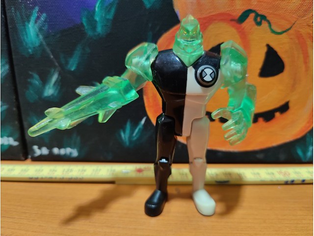 Ben 10 Kristalni - Diamondhead figura