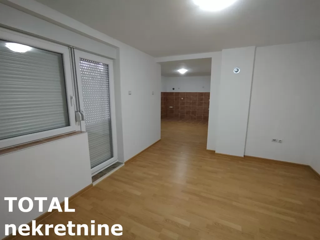 Kuca,SREMSKA KAMENICA,VOJINOVO,kv: 220.00, € 319300, ID: 3091472