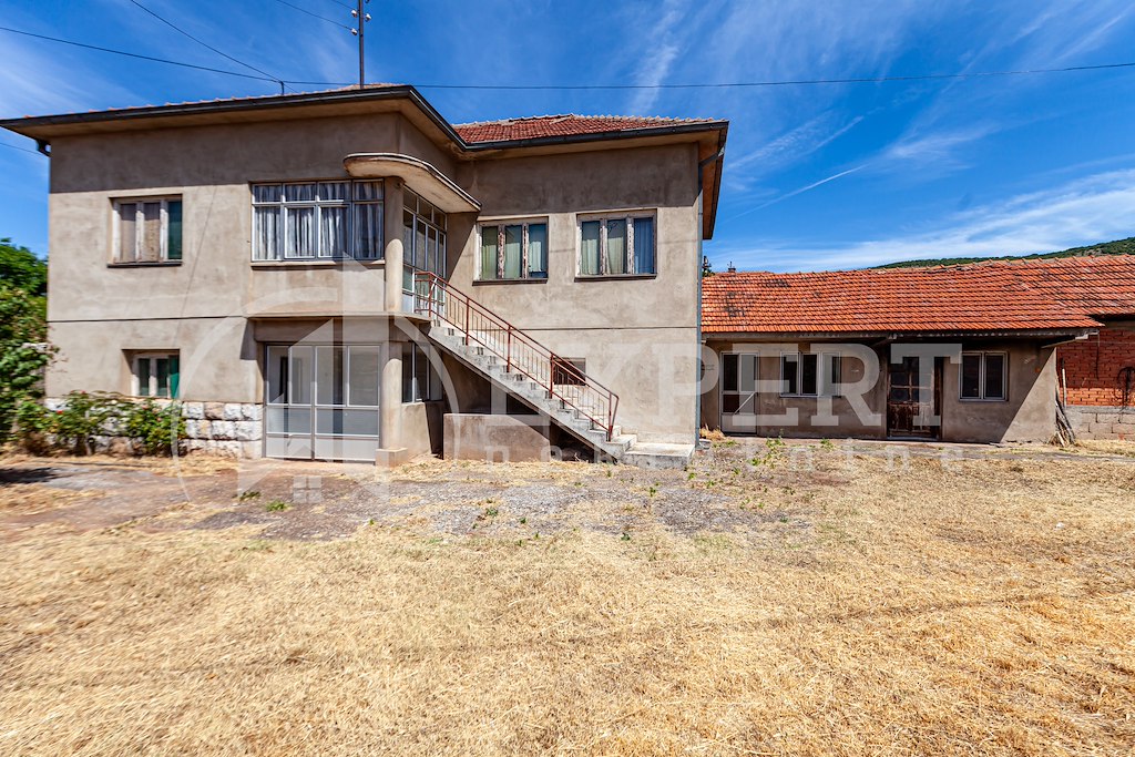 četvorosobna kuća, 450 m2, Gornji Matejevac, Gornji Matejevac ID: p-014372