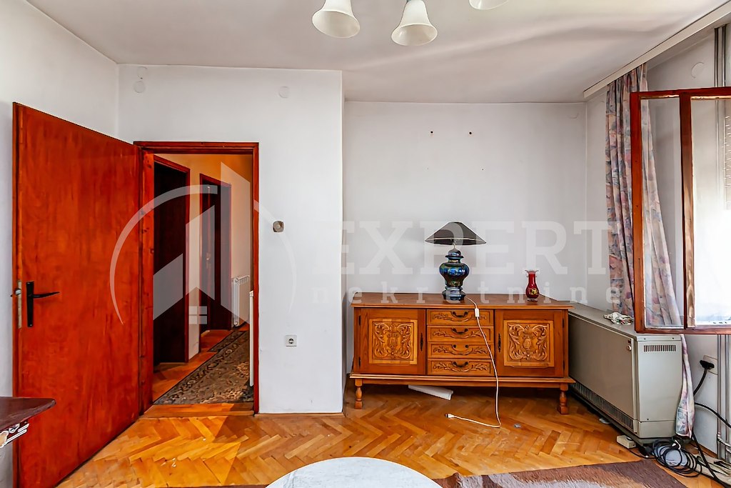 četvorosobna kuća, 160 m2, Crveni krst, Vukadina Stevanovića ID: p-014253