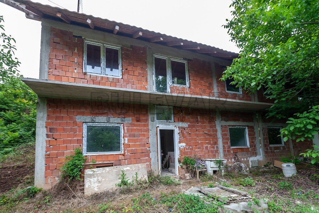 četvorosobna kuća, 400 m2, Palilula, Gabrovac ID: p-011548
