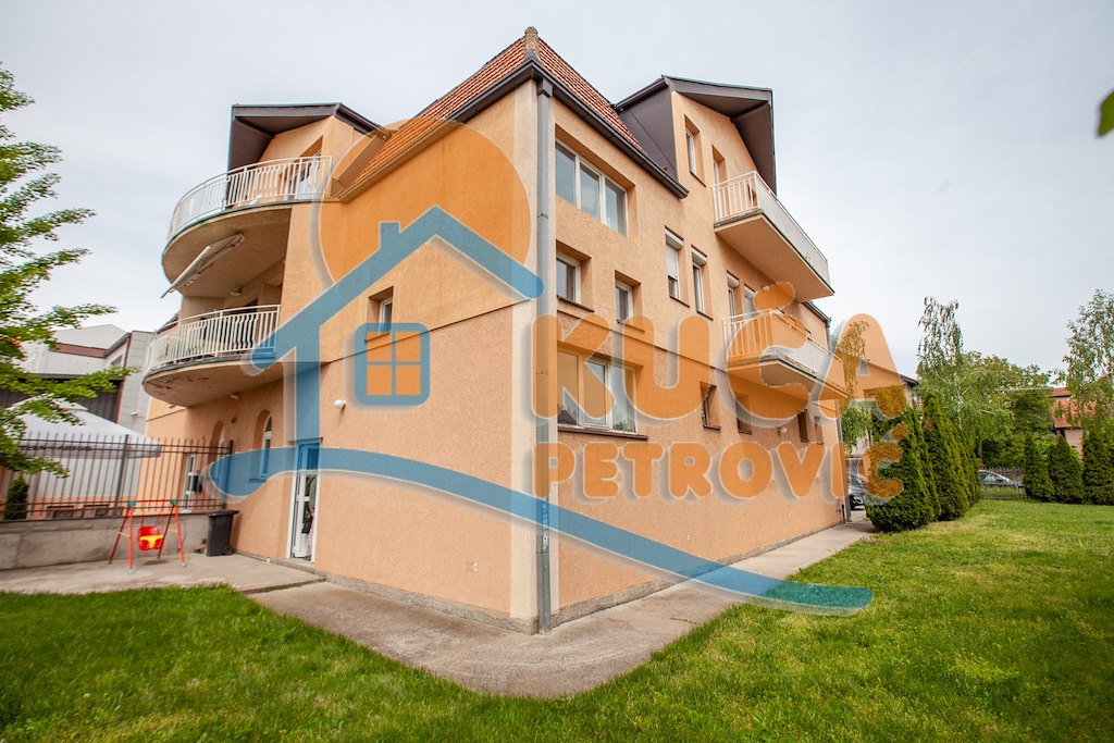 četvorosobna kuća, 410 m2, Pantelej, Somborski bulevar ID: p-08597