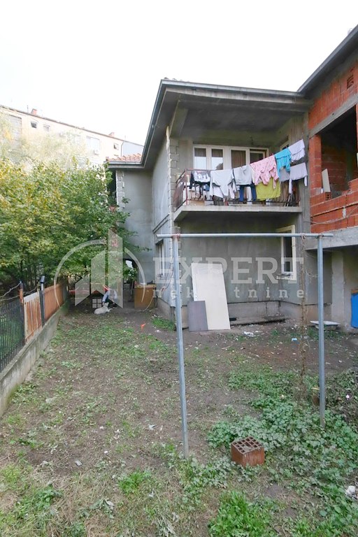 četvorosobna kuća, 300 m2, Centar, Generala Milojka Lešjanina ID: p-01808