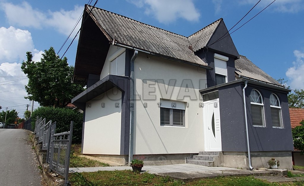 četvorosobna kuća, 220 m2, Kragujevac, Smederevska ID: p-011133