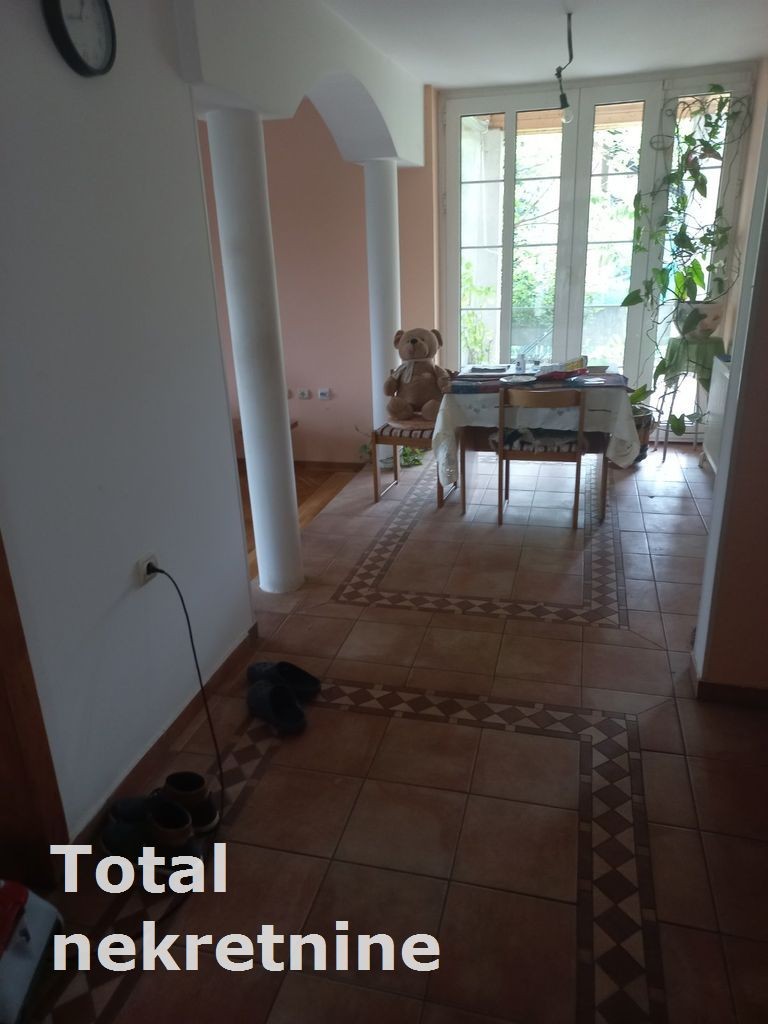 Kuca,PETROVARADIN,PETROVARADIN,kv: 128.00, € 236900, ID: 3090128