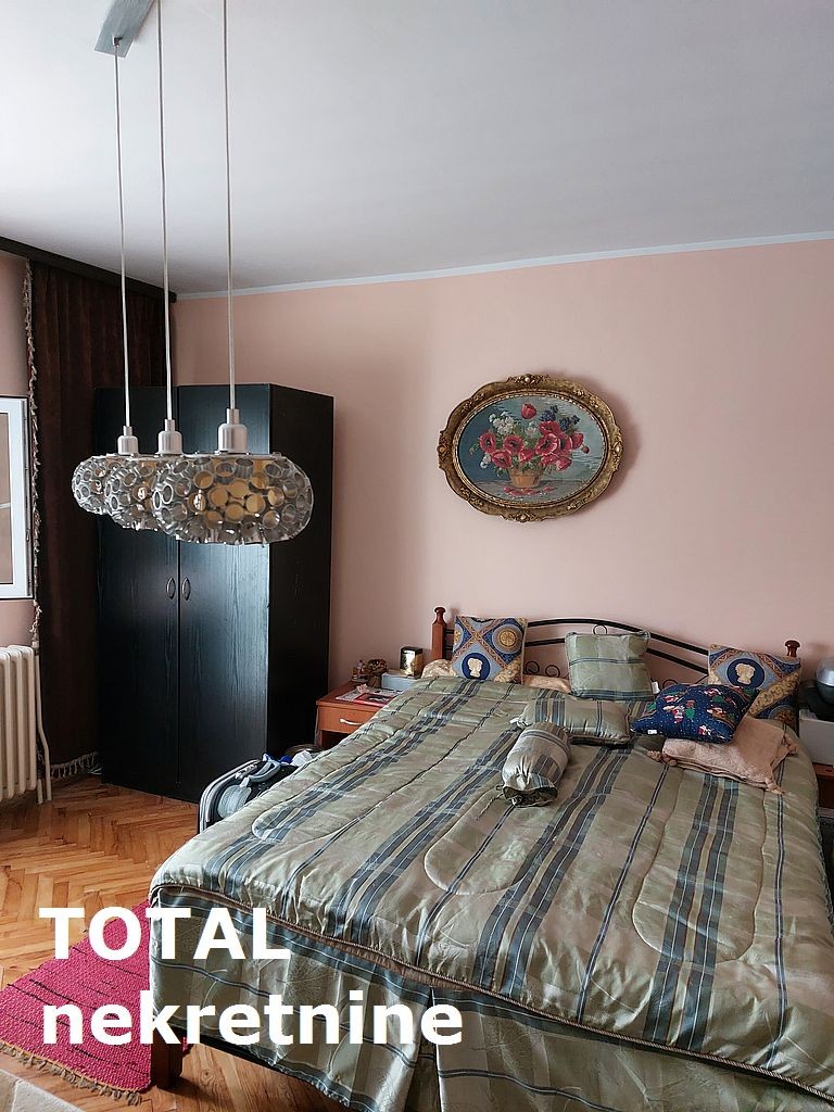 Kuca,VETERNIK,VETERNIK,kv: 240.00, € 195700, ID: 3089867