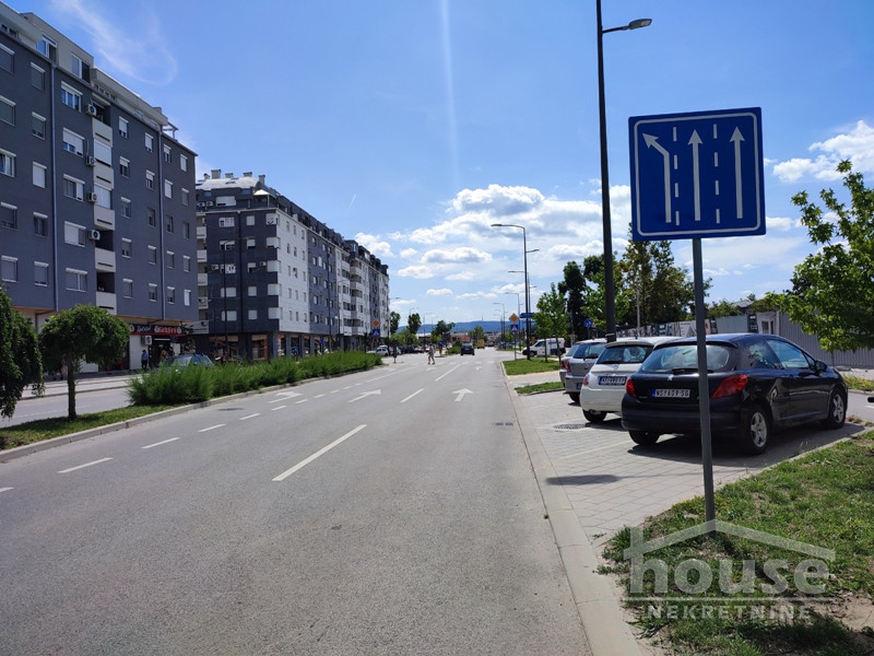 Lokali,NOVI SAD,SATELIT 405m2,5300€ , ID: 9115964