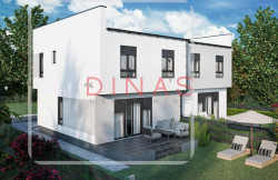 Klisa, kuća, 107m², plac 190m²