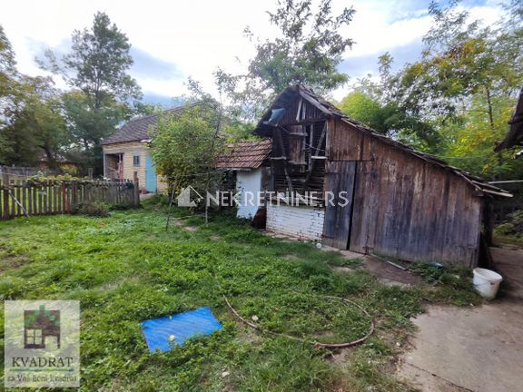 Seosko domaćinstvo na 1,42 ha, Obrenovac, Stubline - 50.000€