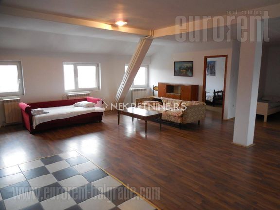 #29667, Izdavanje, Kuća, ALTINA, 10000 EUR