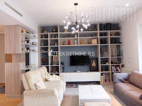 #48694, Izdavanje, Stan, VUKOV SPOMENIK, 2200 EUR