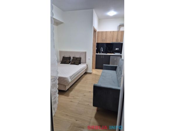 Prodajem apartman u Olimpik Biču