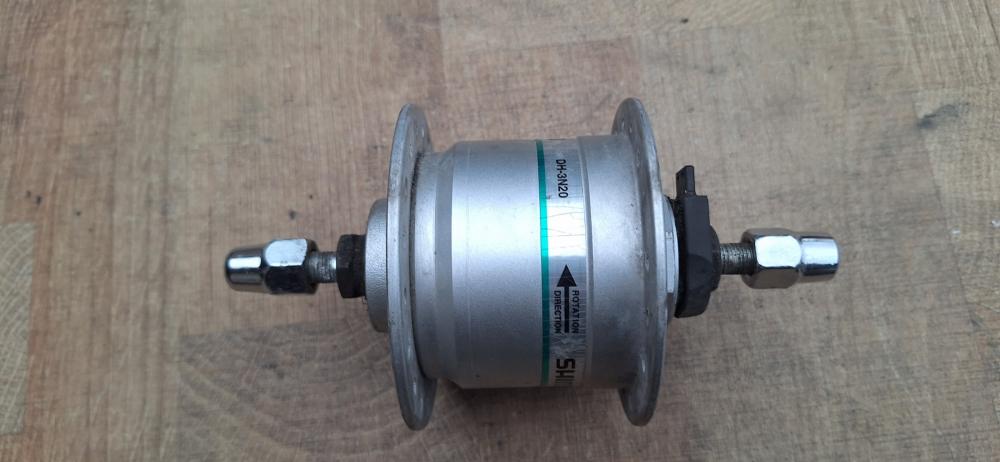 Dinama Shimano DH-3N20