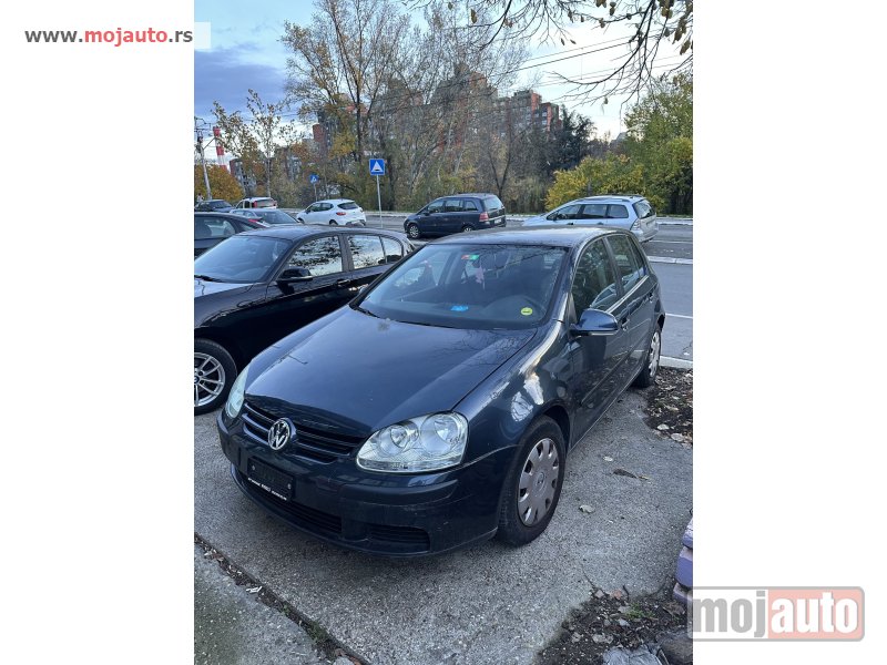VW Golf 5 1.6 FSI