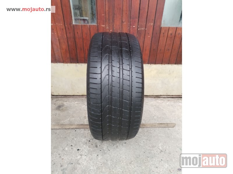 3104. Guma PIRELLI 21-ica, LETNJA 285/40, Šara 6,0 mm, DOT 1419