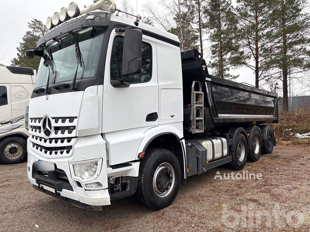 Prodaje se Mercedes-Benz AROCS kiper na aukciji