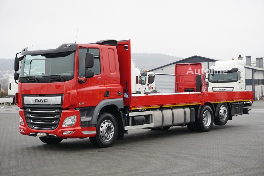 DAF CF / 410 / ACC / E 6 / SKRZYNIOWY + NAJAZDY / DŁ. 8,5 M / OŚ SKR kamion s ravnom platformom