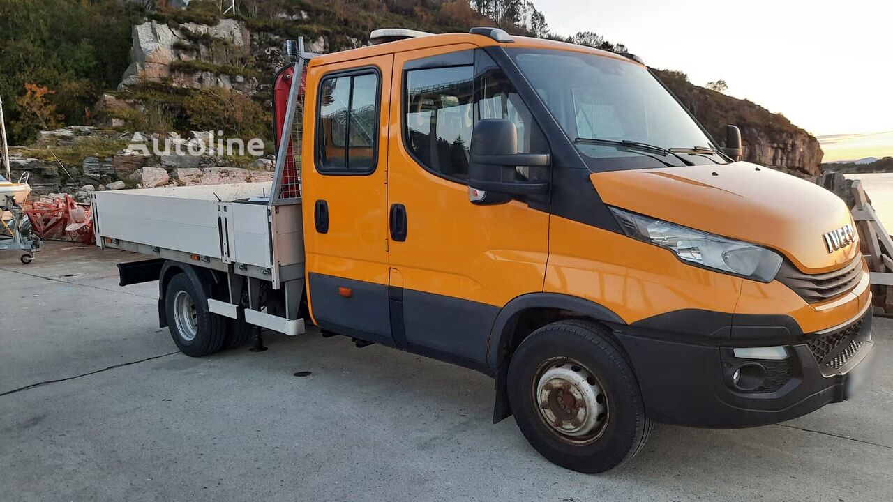 IVECO 70C18 *crane HMF 202 *DOUBLE CABIN *EURO 6 kamion s ravnom platformom
