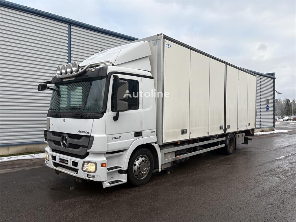 Mercedes-Benz Actros 1832L 4x2 kamion furgon