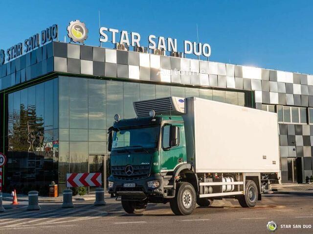 Mercedes-Benz AROCS 1830 4x4 refrigerated camper kamion hladnjača