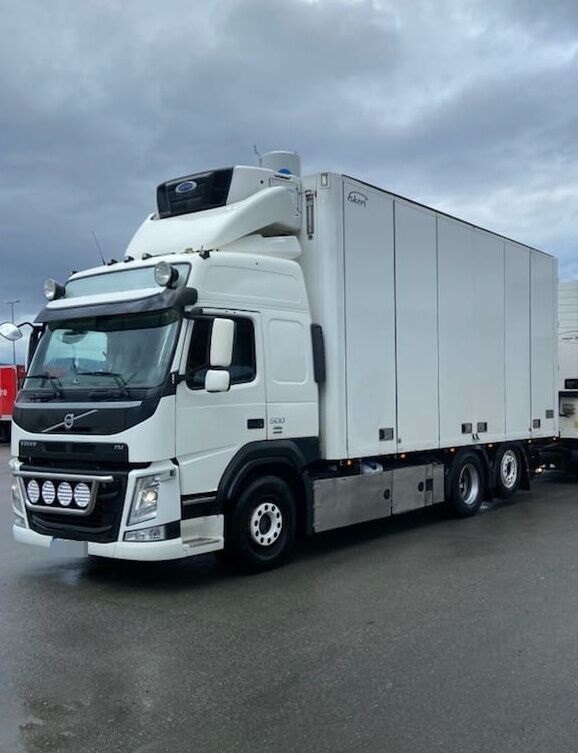 Volvo FM 500 6x2 CARRIER SUPRA 850 kamion hladnjača