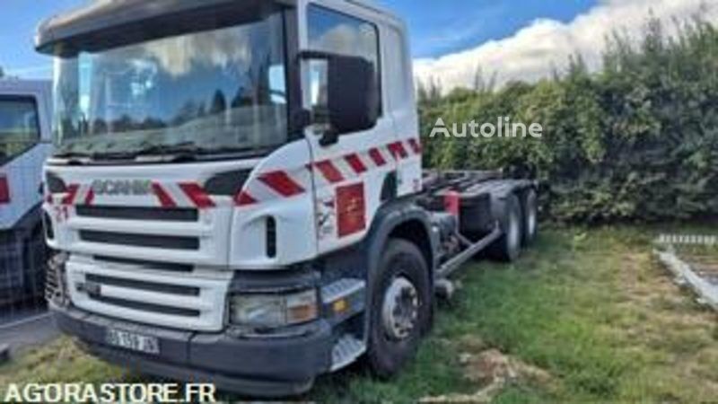 Prodaje se Scania PR340-380 rol kiper sa kukom na aukciji